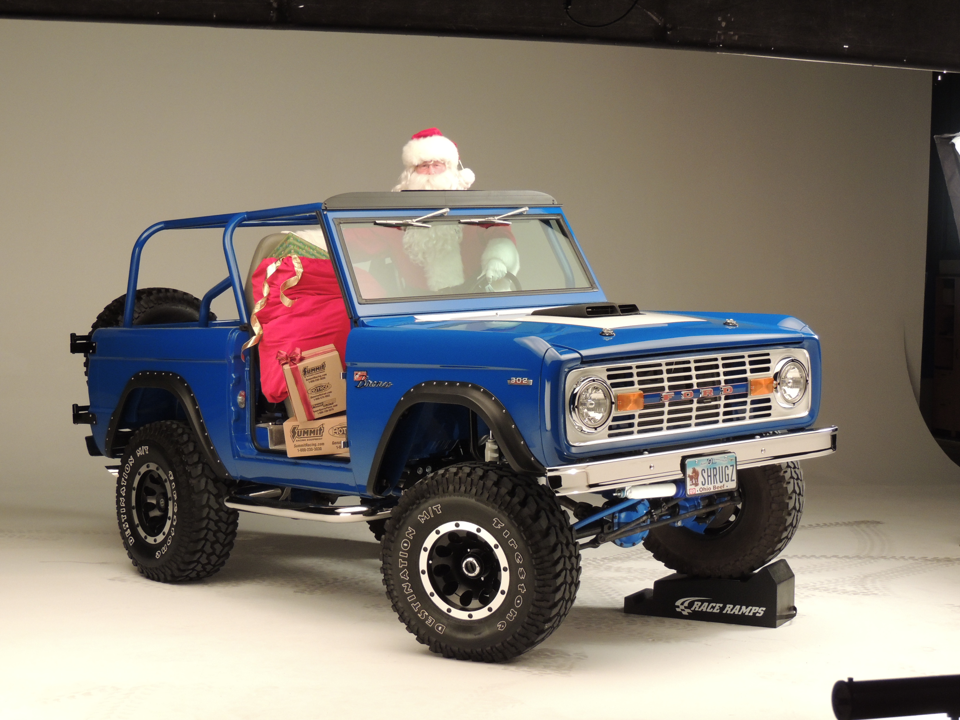 Summit Racing Feature: 1969 Ford Bronco