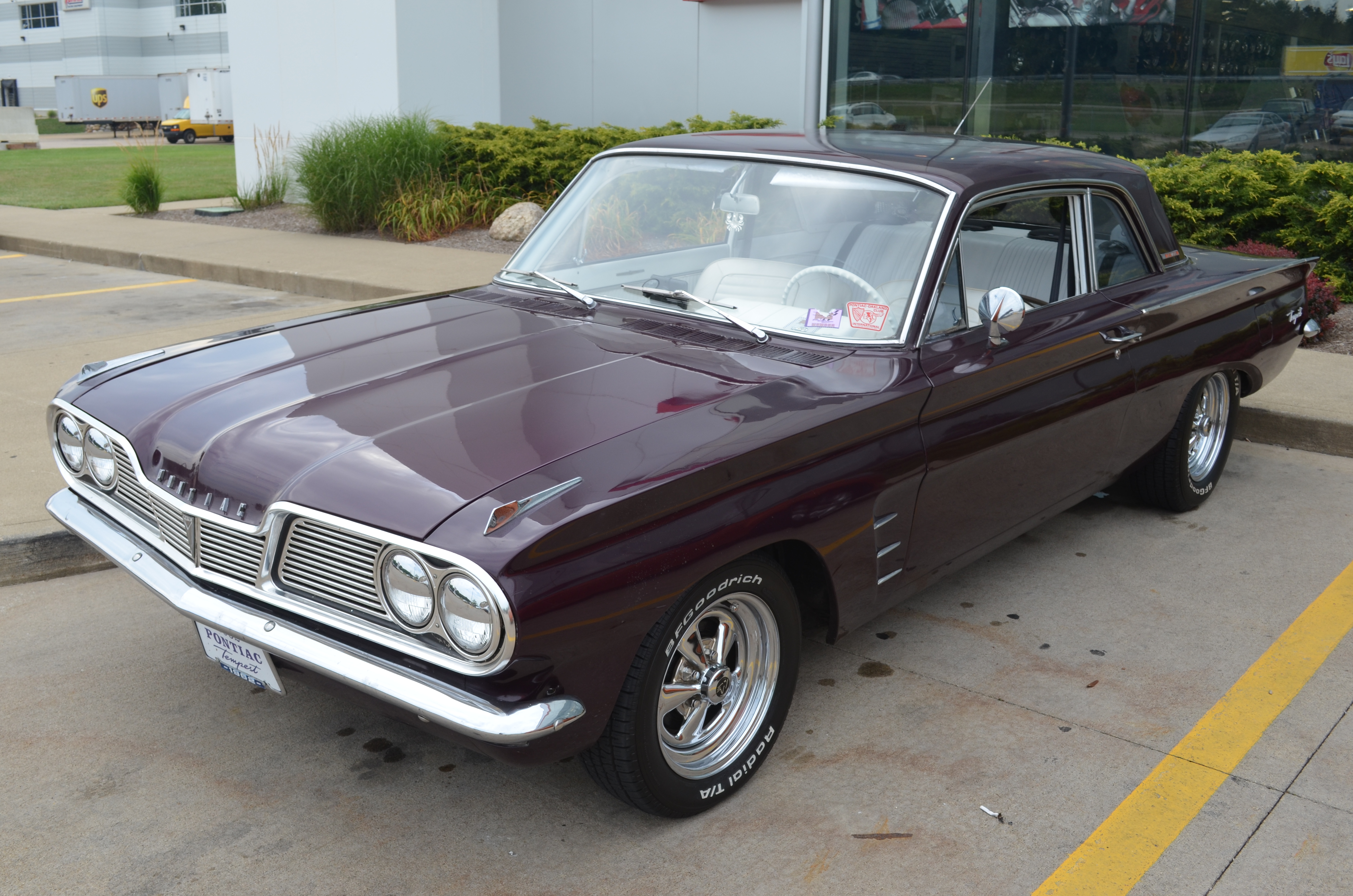 Lot Shots Find of the Week: 1962 Pontiac Tempest - OnAllCylinders