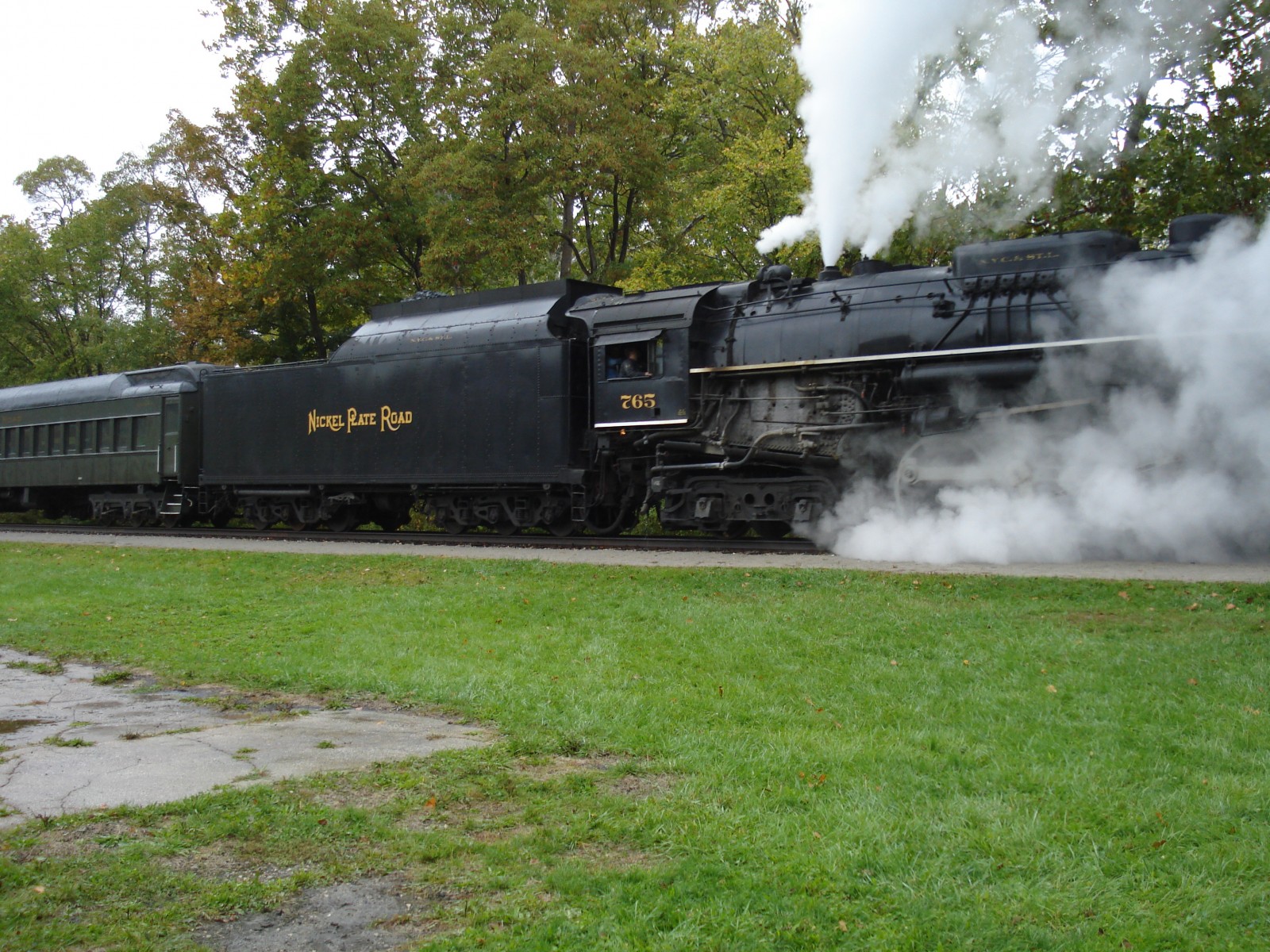 Retro Muscle: A Closer Look at the Nickel Plate #765 Steam Locomotive ...