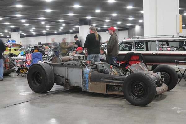 Photo Gallery: Rat Infestation at the 2016 Detroit Autorama ...
