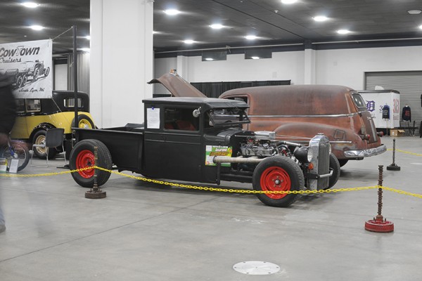 Photo Gallery: Rat Infestation at the 2016 Detroit Autorama ...
