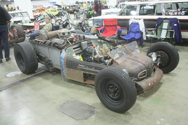 Photo Gallery: Rat Infestation at the 2016 Detroit Autorama ...