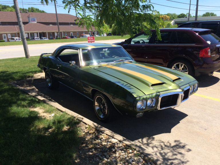 Lot Shots Find of the Week: 1969 Pontiac Firebird