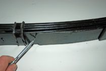 Racing Tech: Hooking Up Your Leaf Spring Suspension Without Traction ...