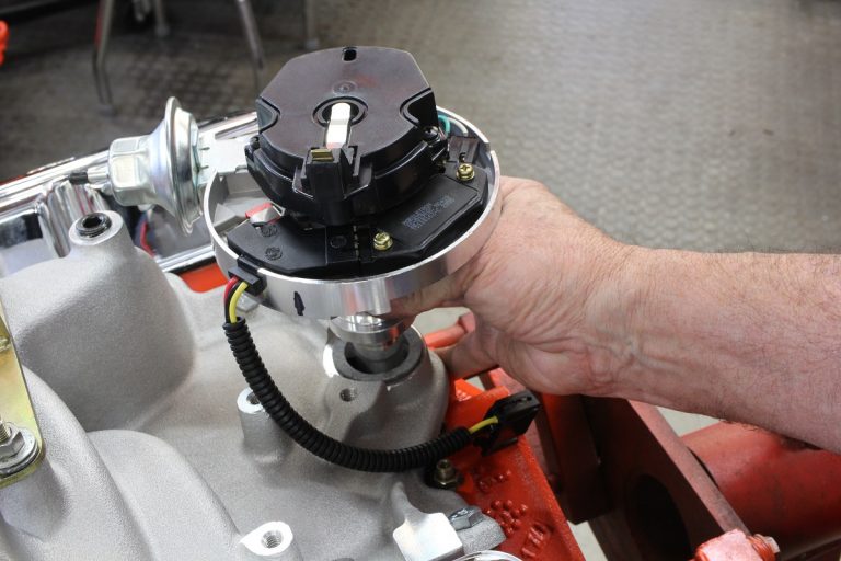 How to Install a Distributor and Set Initial Timing