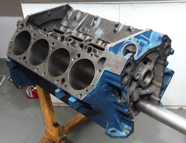 Building a Baby Max Wedge 435 Mopar B-Block Stroker That Makes Nearly ...