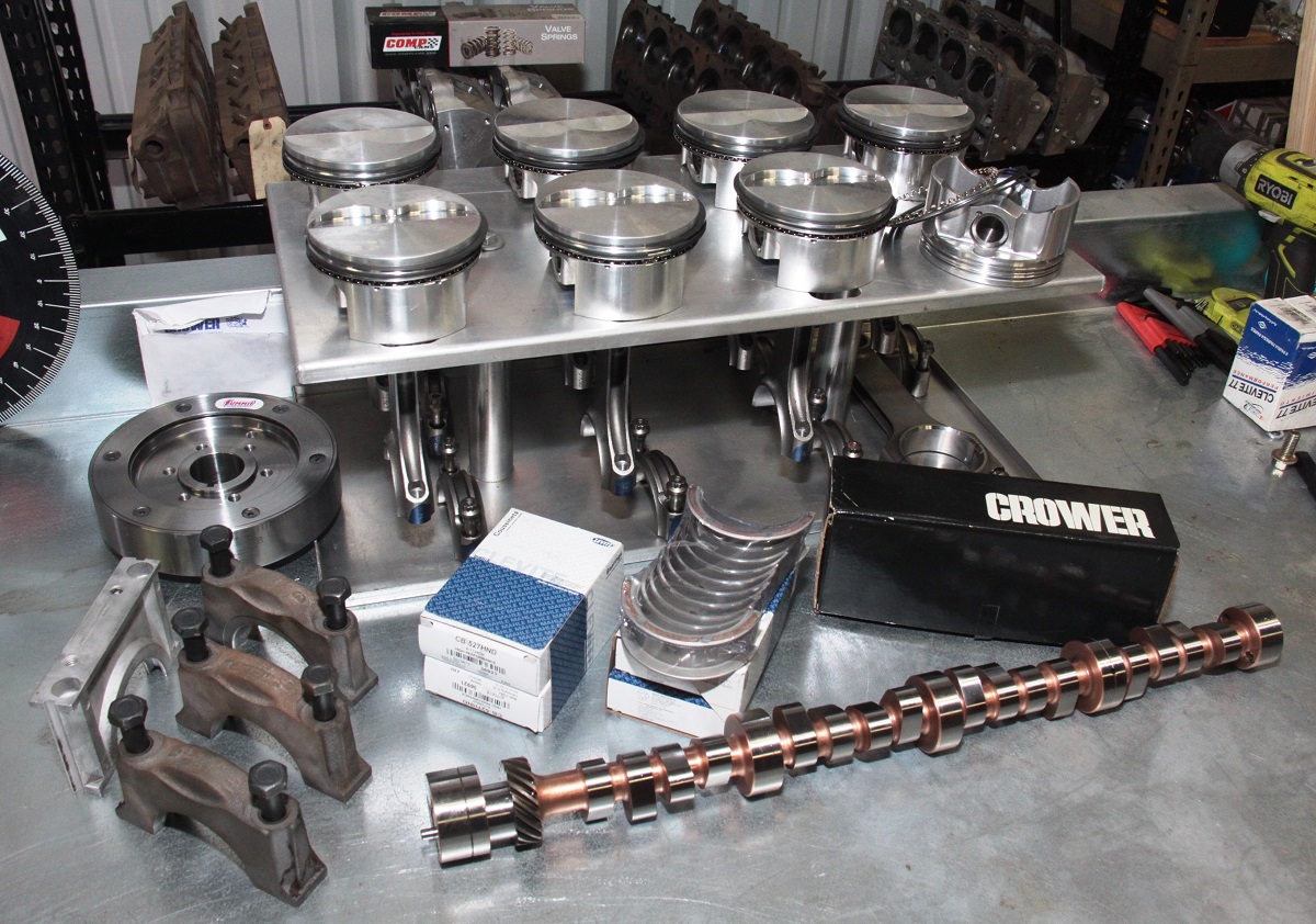 Building a Baby Max Wedge 435 Mopar B-Block Stroker That Makes Nearly ...