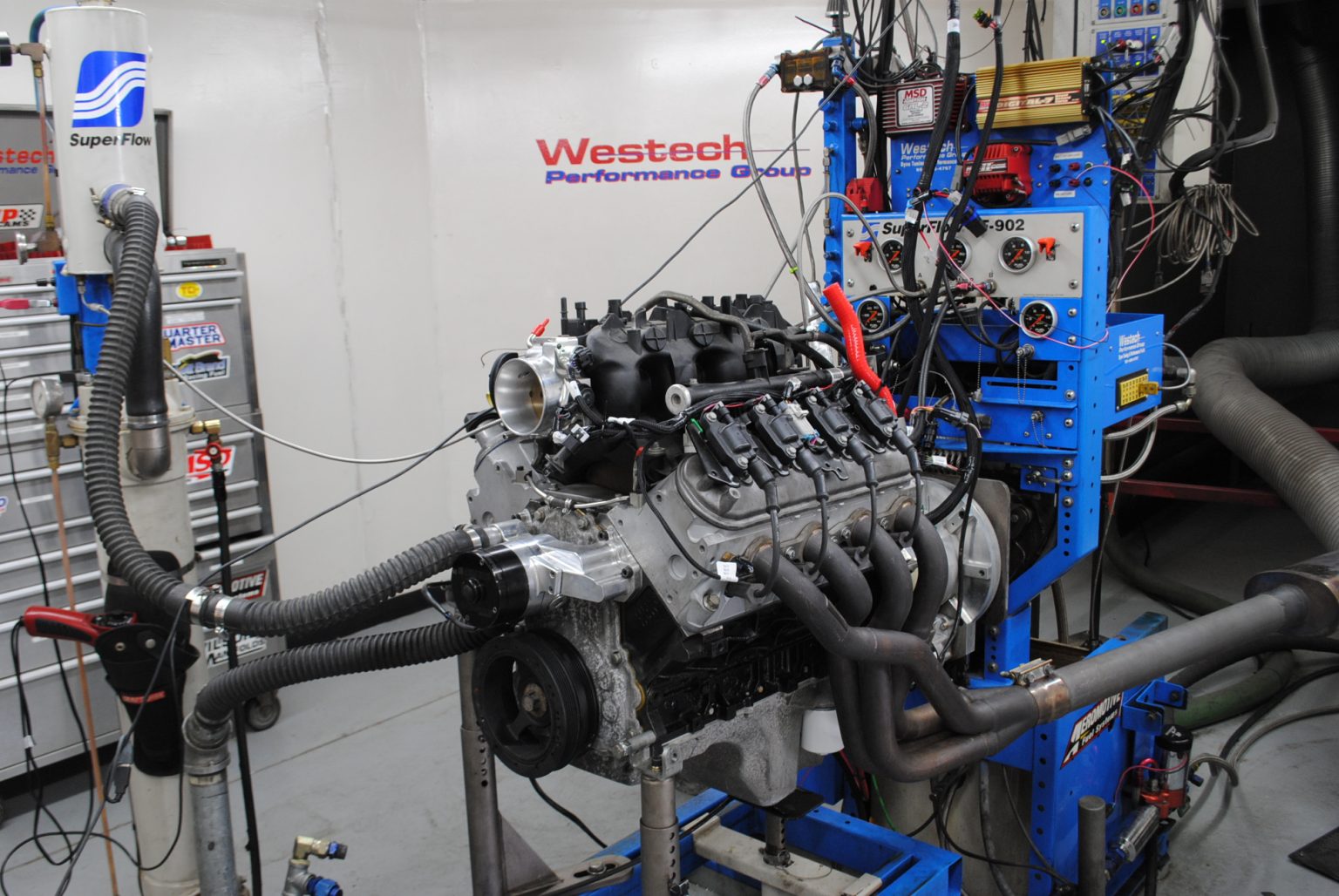 Single-Plane vs. Dual-Plane Intake Manifold Test on a Carbureted 4.8L LS