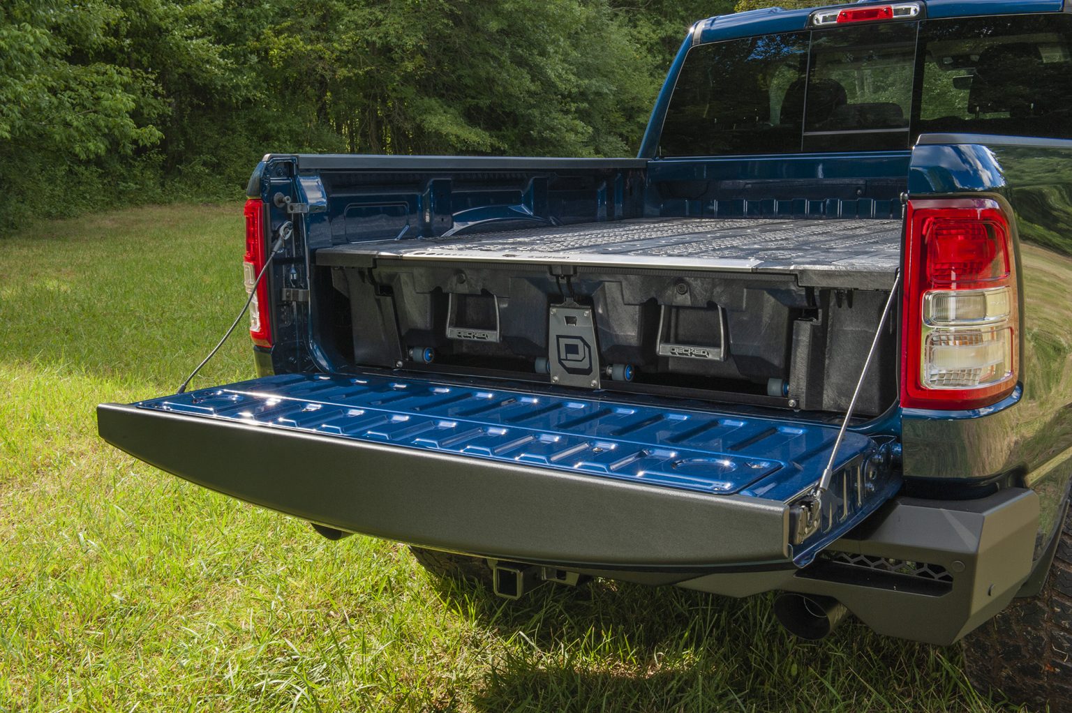 Project Ram (Bonus Episode): A Closer Look at the DECKED Truck Bed ...