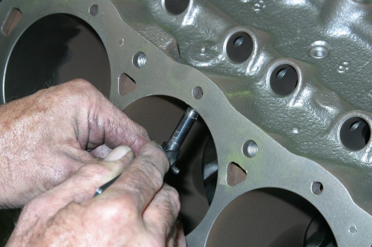 Building Affordable Ford 289/302 Power!