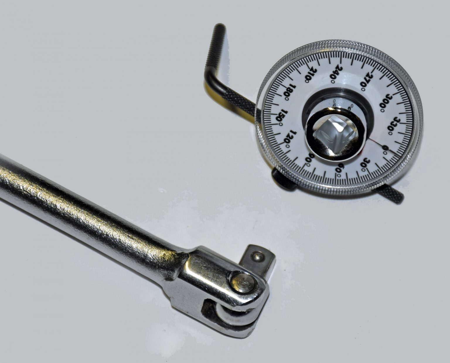 How to Use Torque Angle Gauges & Adapters
