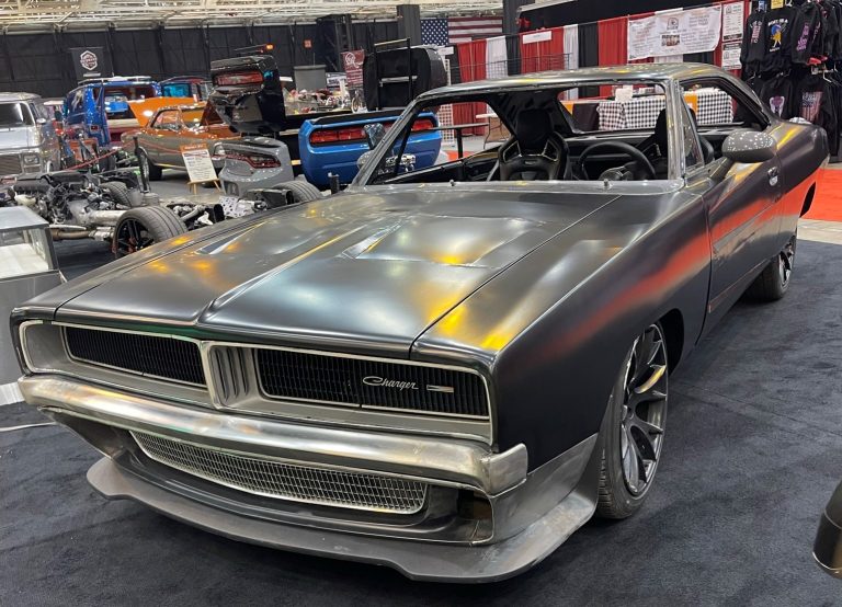 Photo Gallery: 2022 Summit Racing Equipment IX Piston Powered Autorama ...