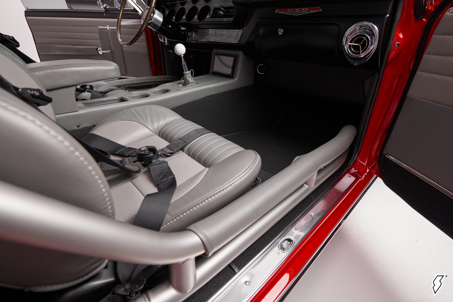 The Wolf in Goat’s Clothing: Mike & Carol Guess’s 1964 Pontiac GTO