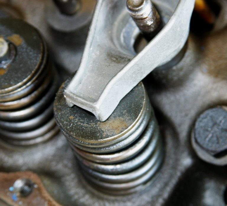 Facts & Myths: Things You Need to Know About the Ford Small Block V8