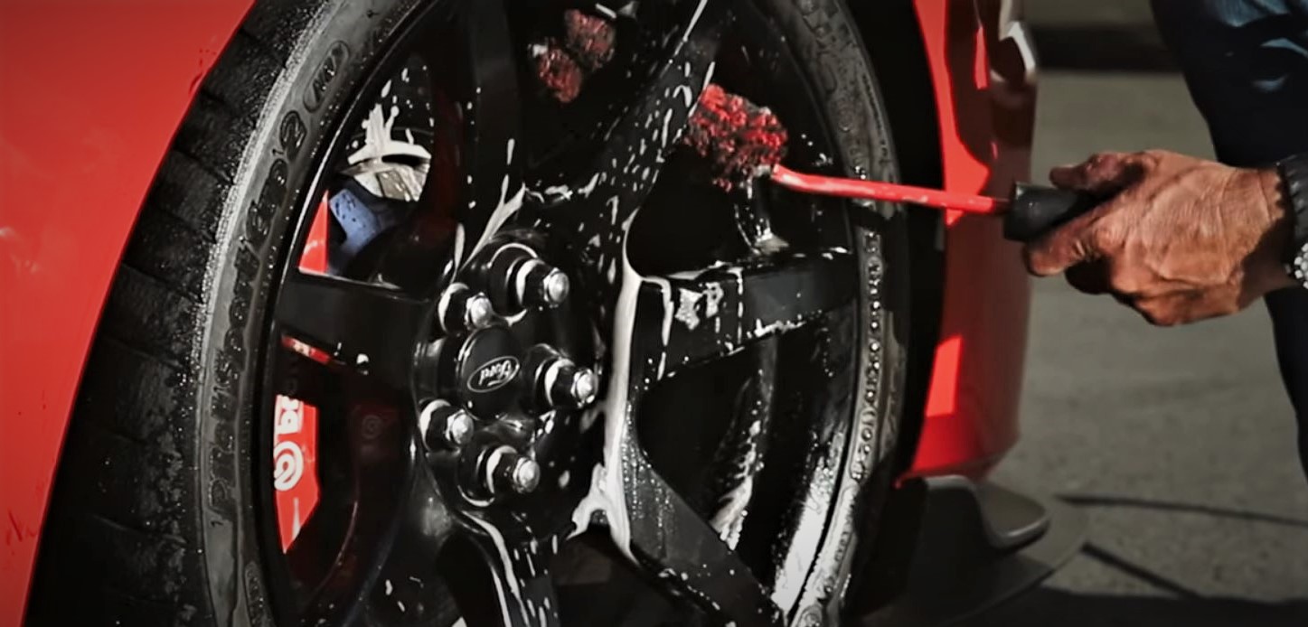 Video: Wheel Cleaning Tips & Techniques