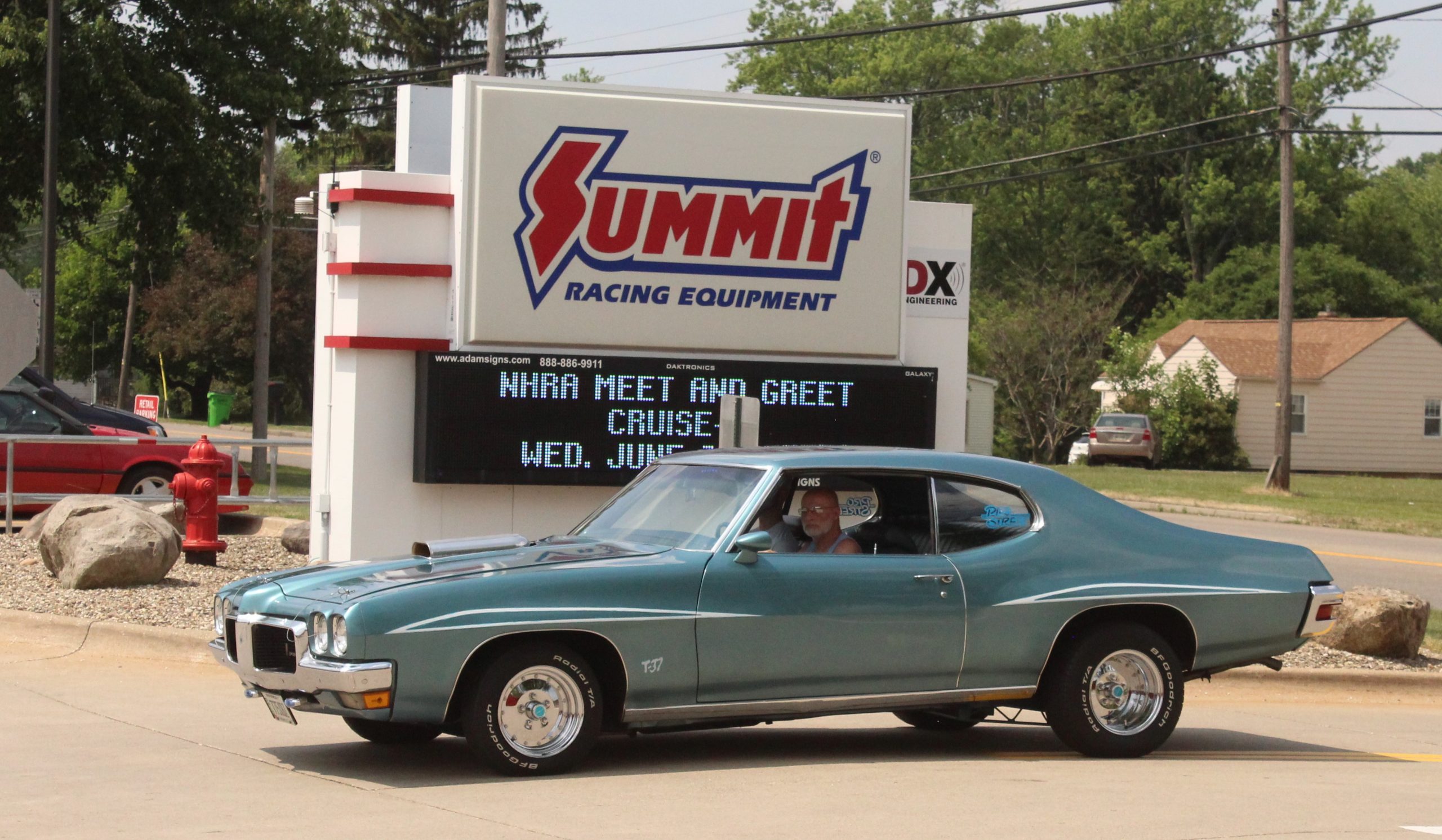 Photo Gallery: Team Summit NHRA Meet & Greet Cruise-In at Summit Racing ...