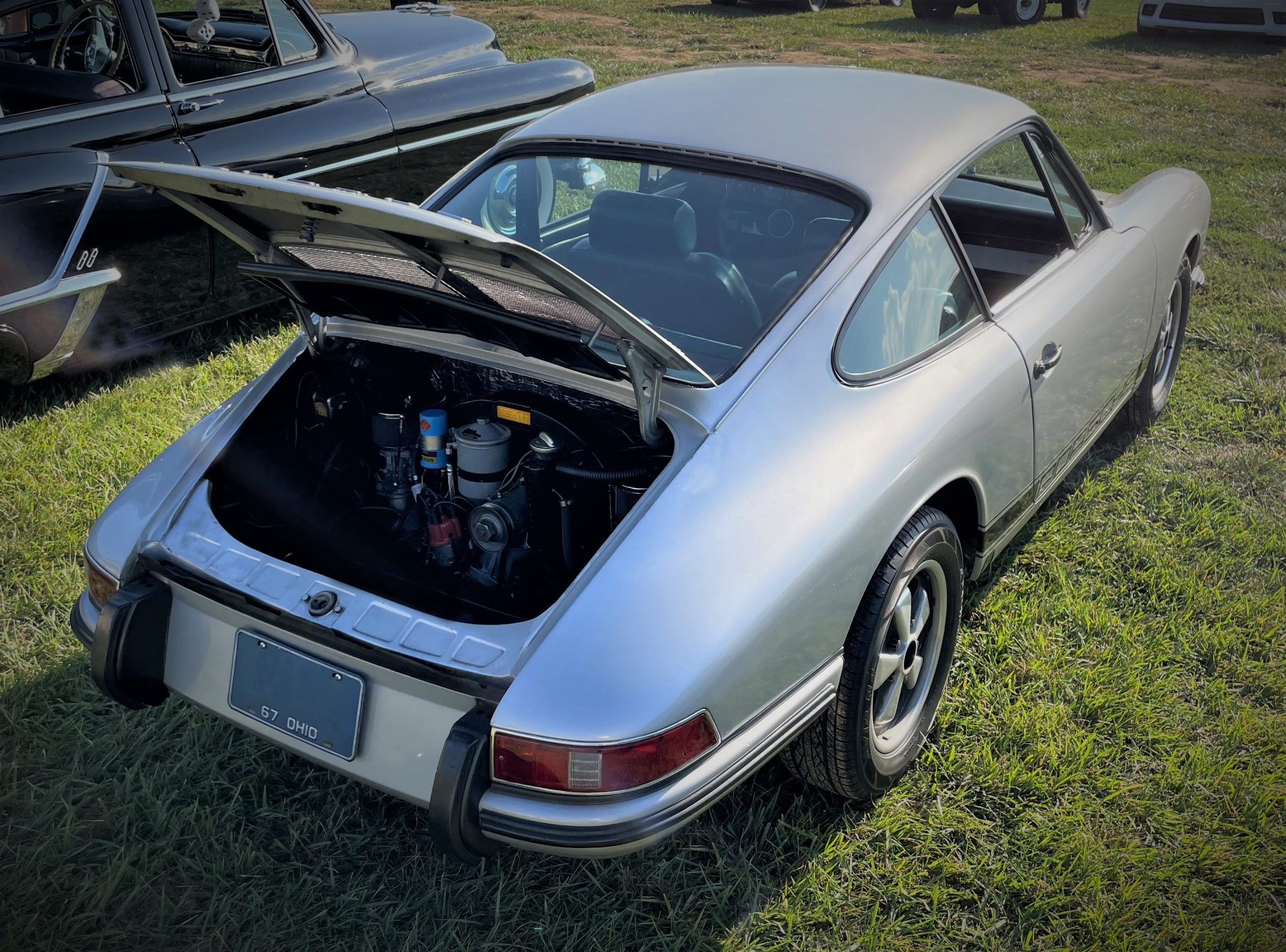 Meet the Porsche 912, the 911's "Budget-Friendly" Twin