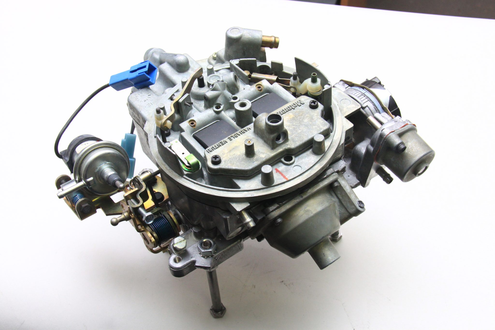 Vee-Vee…Ford’s Innovative “Variable Venturi” Carburetor