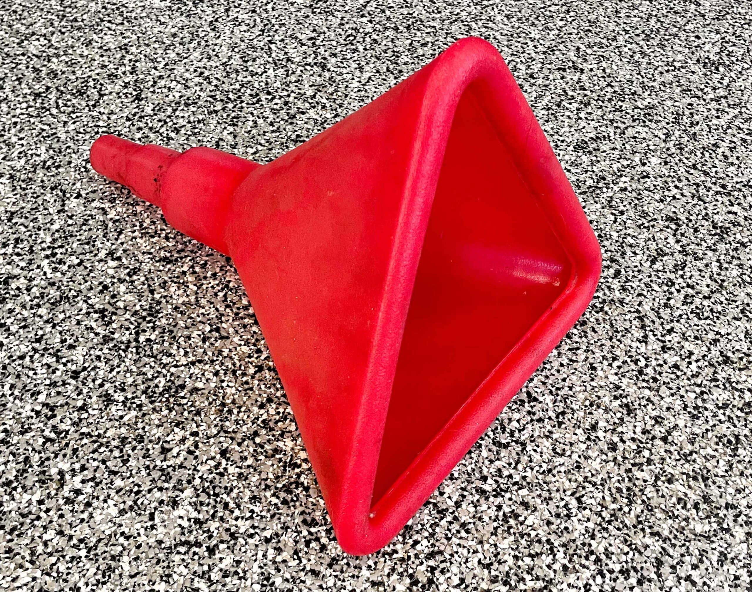 Essential Garage Tools: Drain Pans, Drip Trays, Funnels & Parts Organizers