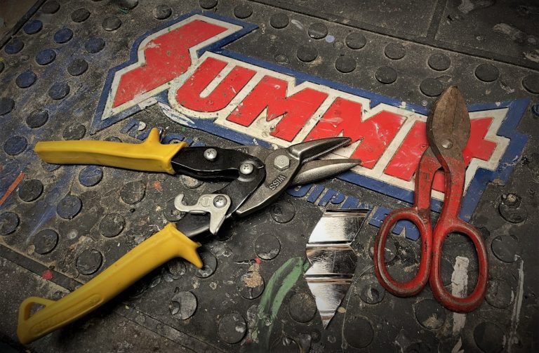 Buyer's Guide: How to Pick the Best Tin Snips for Your Metalworking ...