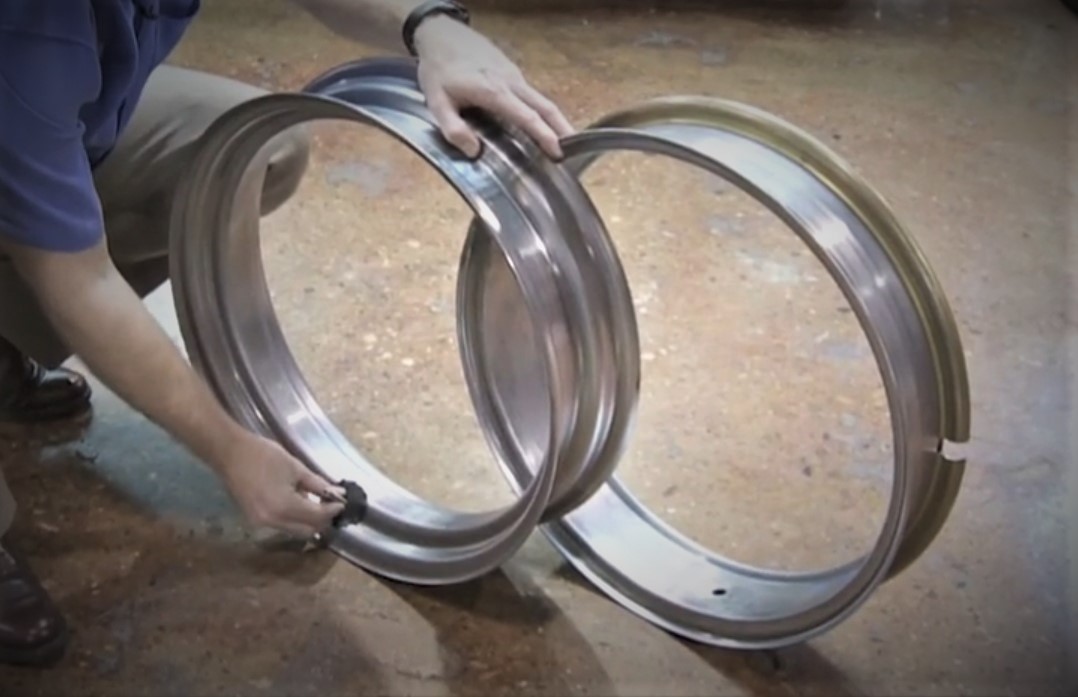 Video: What is Valve Stem Offset & How Does it Affect Your Tire Tube ...