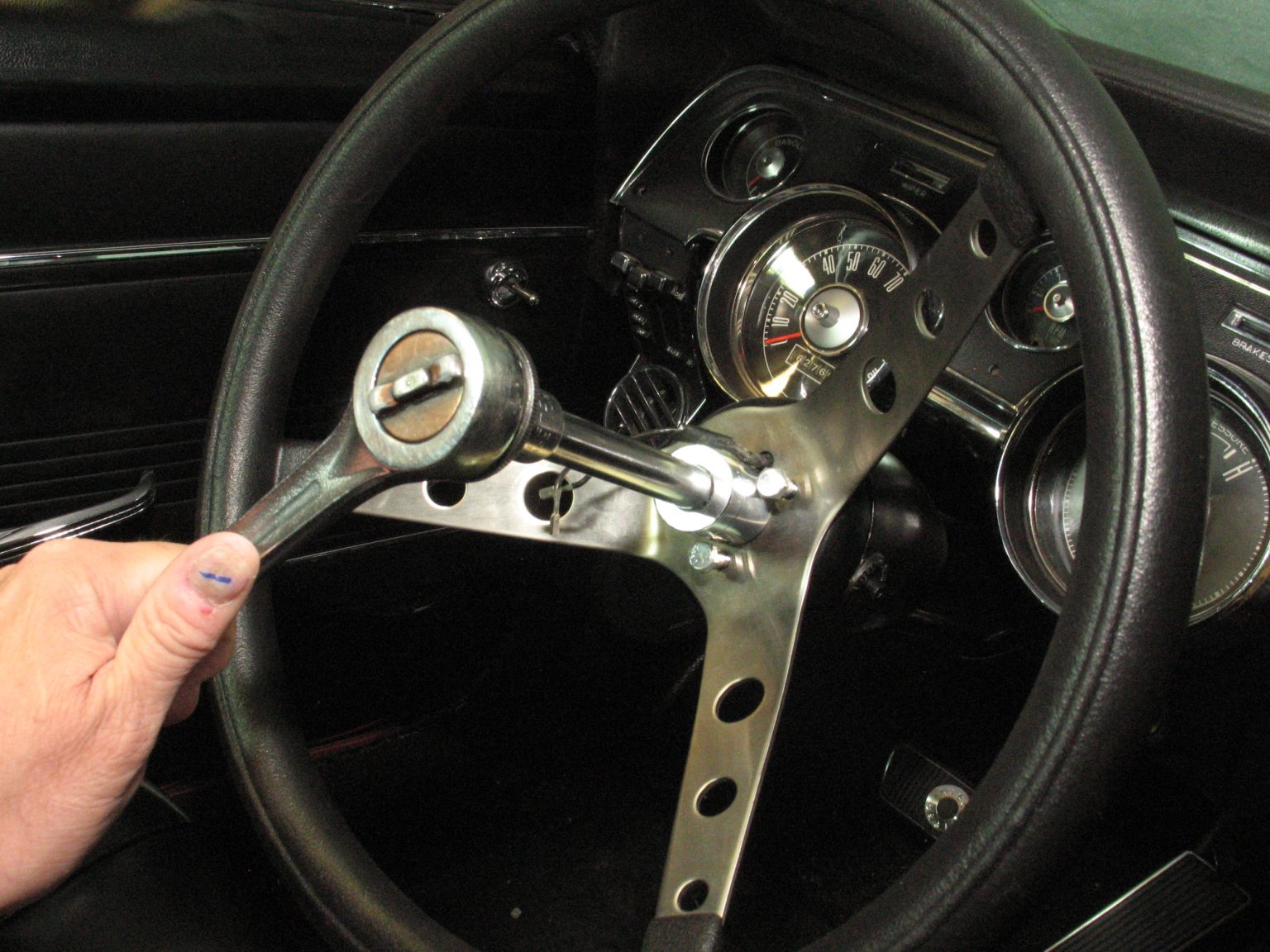 Tilting at Steering Wheels: Installing an ididit Retrofit Tilt Steering ...