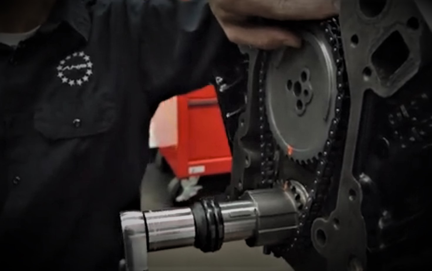 Video: How to Install a Timing Chain Set on an LS Engine
