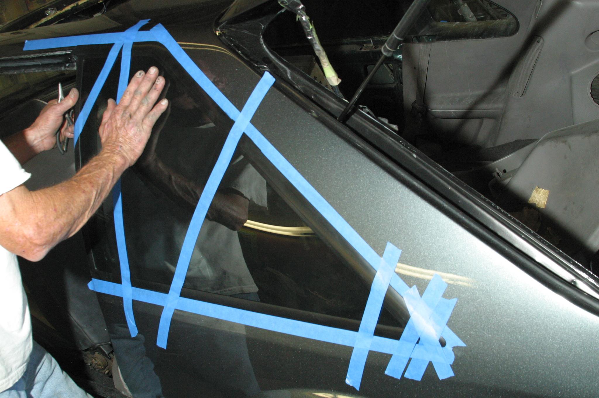 Fix Your Fox: Replacing 1987-93 Mustang Quarter Windows