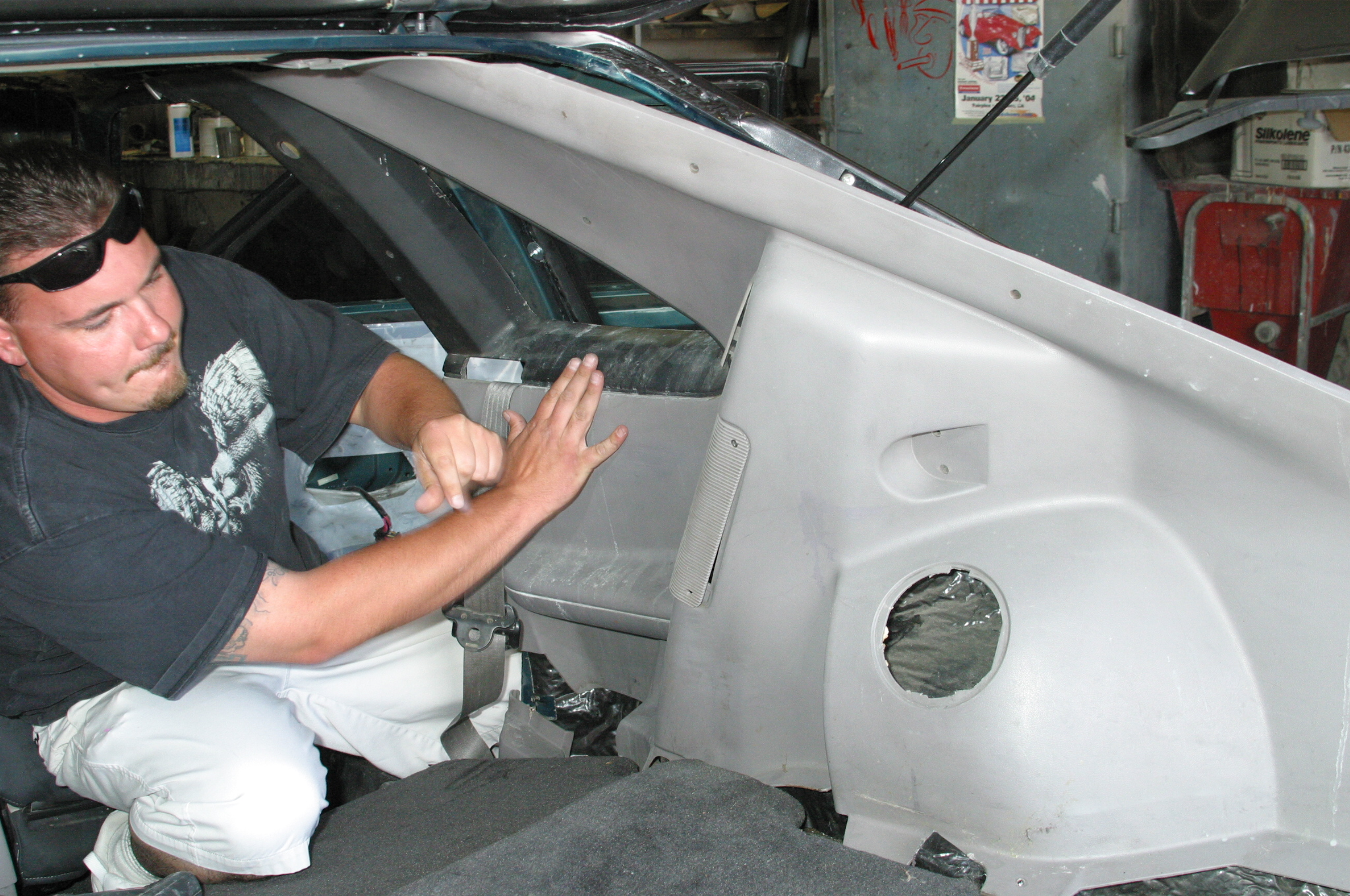 Fix Your Fox: Replacing 1987-93 Mustang Quarter Windows