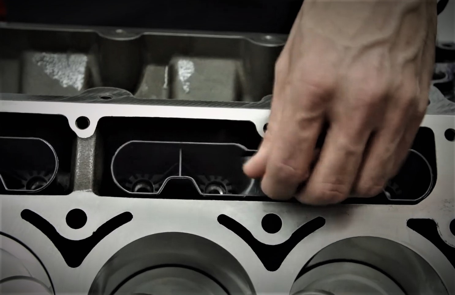 Video: How to Properly Install Lifters Into an LS Engine