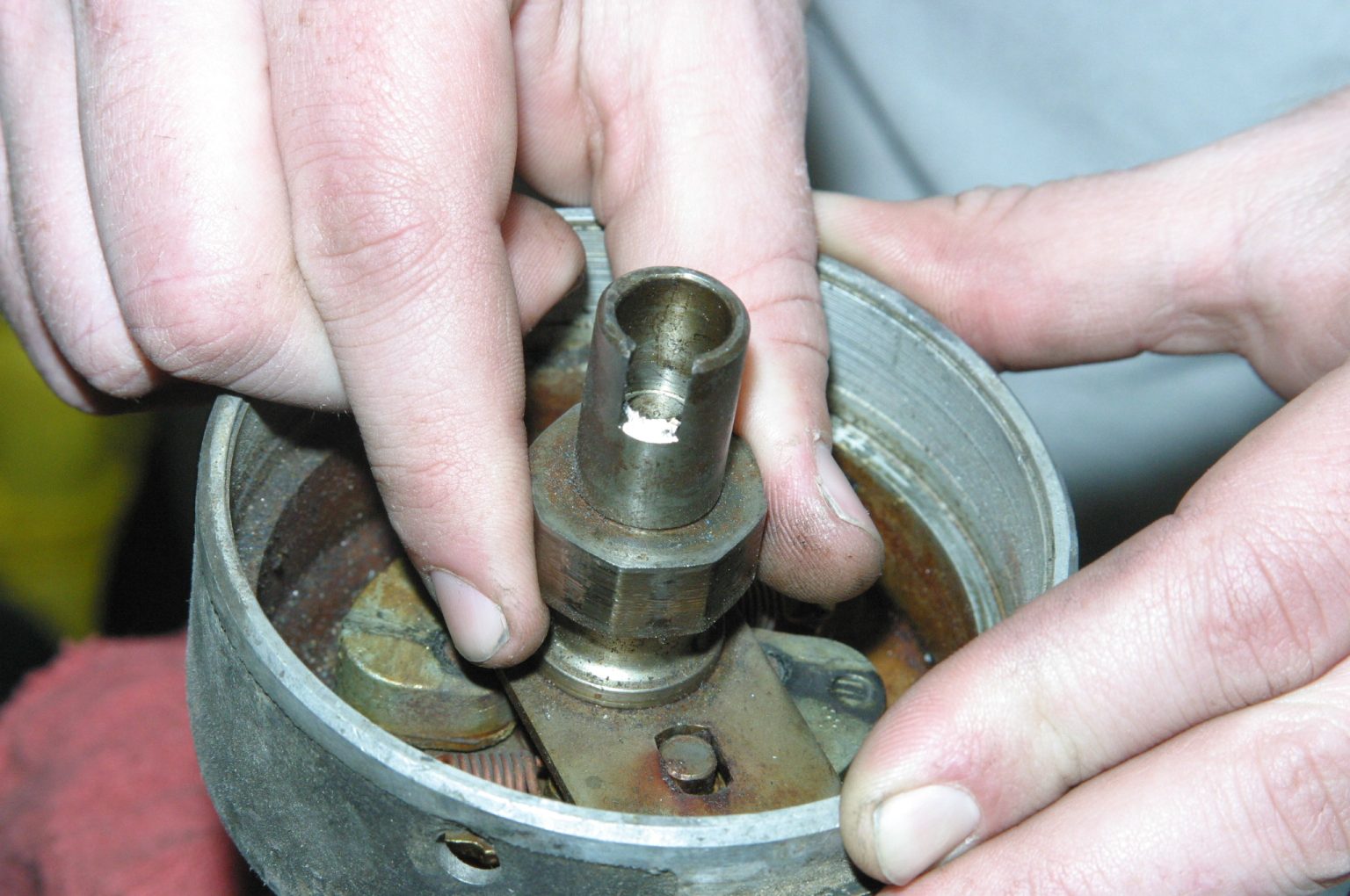 Rebuild and Recurve: New Life for Classic Ford Points Distributors