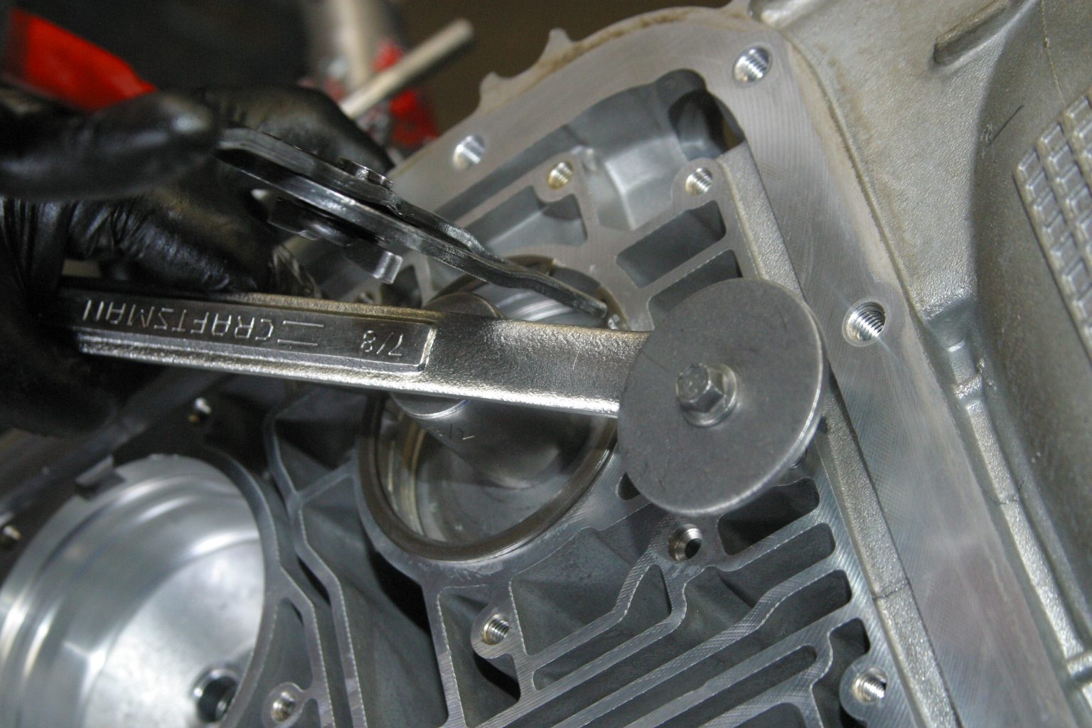 Shift into Overdrive, Part 2: Rebuilding a Ford 4R70W Automatic ...