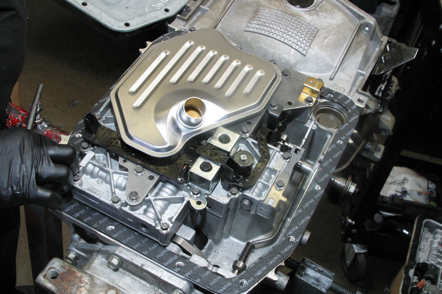 Shift into Overdrive, Part 2: Rebuilding a Ford 4R70W Automatic ...