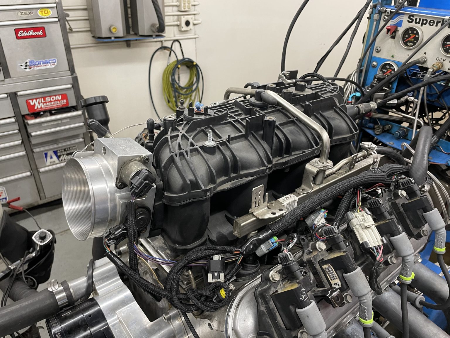 6.0L LS Truck Engine Tech: A Truck vs. TrailBlazer SS (TBSS) Intake ...