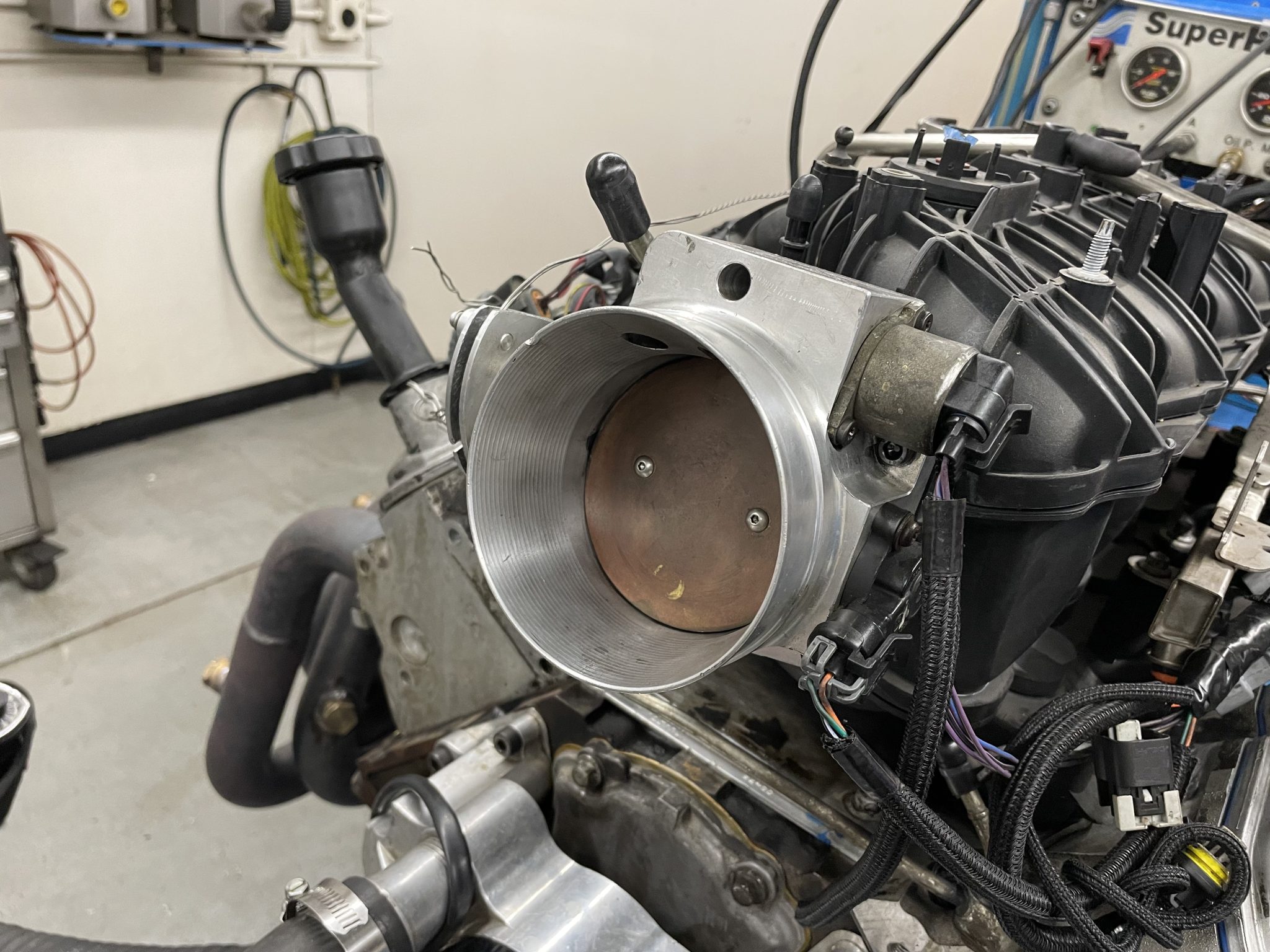 6.0L LS Truck Engine Tech: A Truck vs. TrailBlazer SS (TBSS) Intake ...