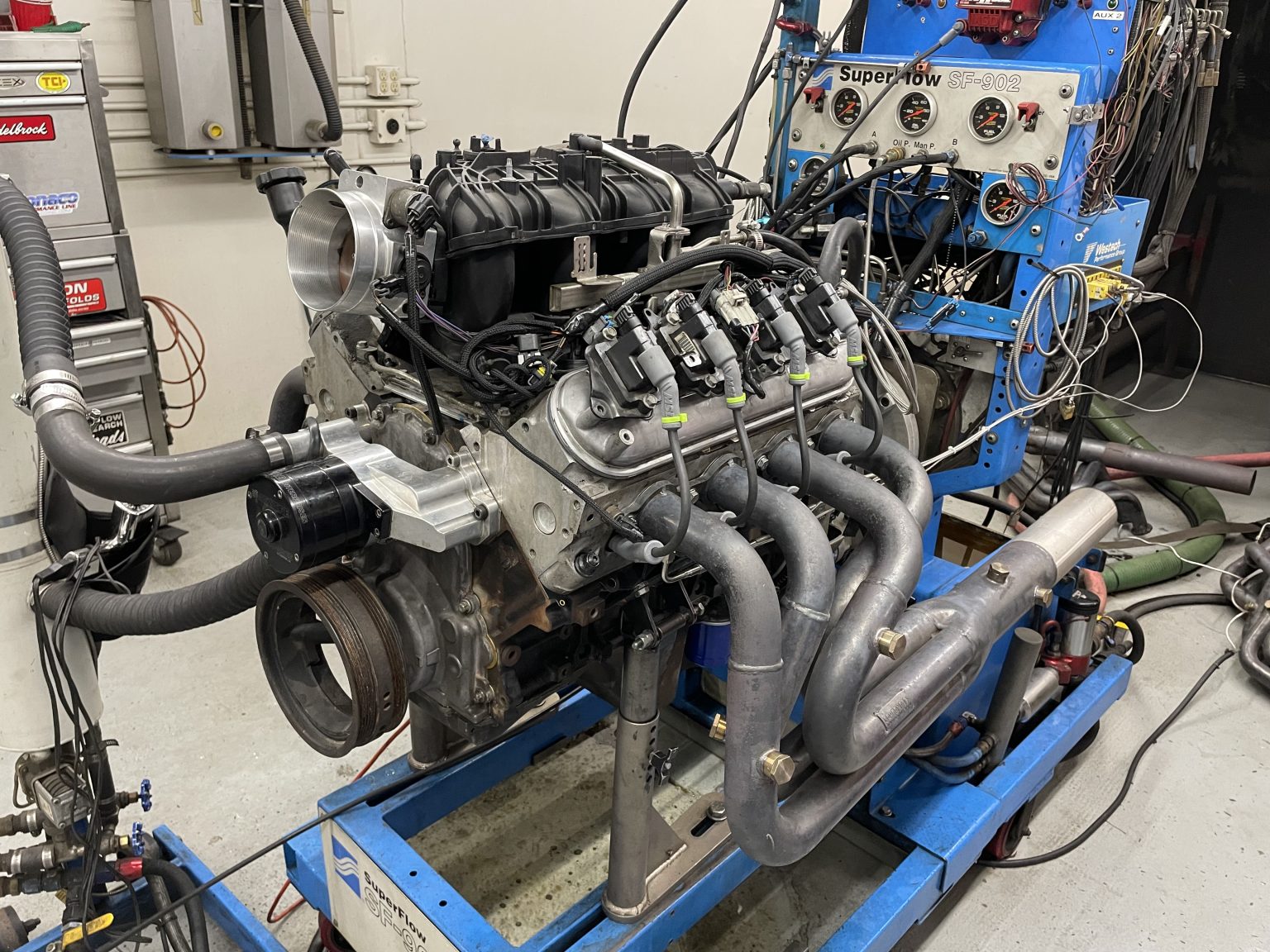 6.0L LS Truck Engine Tech: A Truck vs. TrailBlazer SS (TBSS) Intake ...