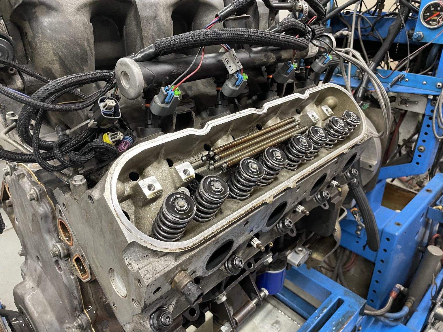 6.0L LS Truck Engine Tech: A Truck vs. TrailBlazer SS (TBSS) Intake ...