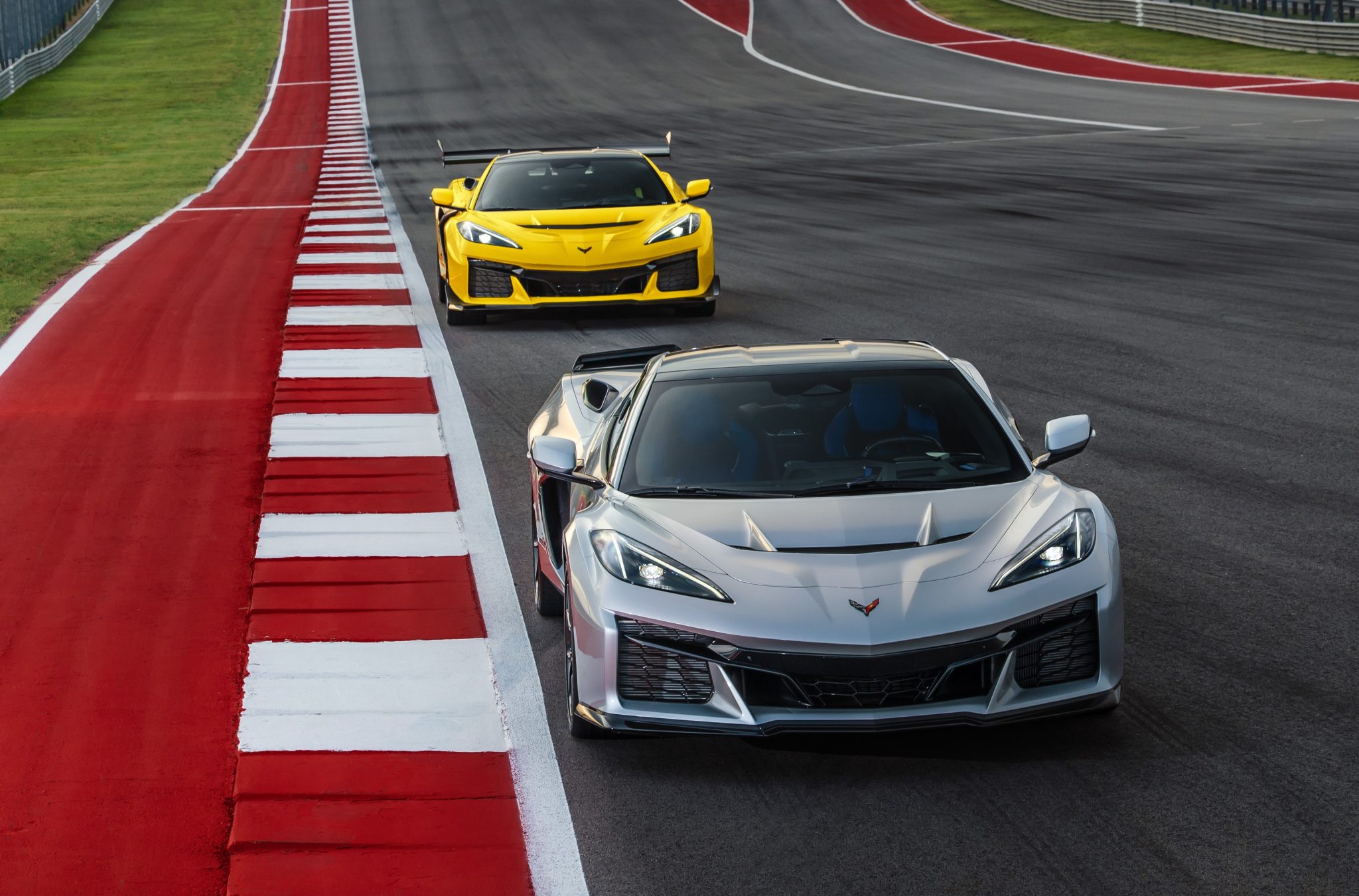 2026 Corvette ZR1X Revealed with an 1,250 HP ICE/Electric Hybrid ...